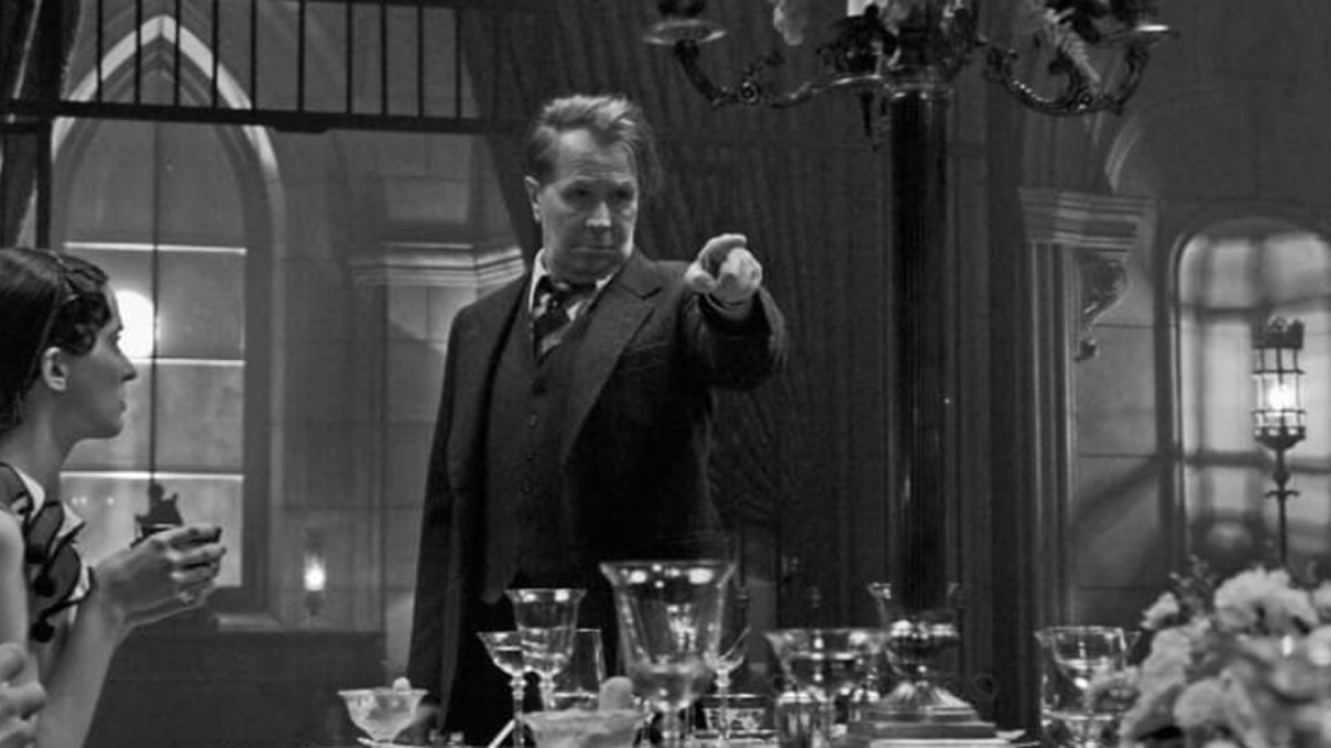 Com Gary Oldman, Mank chega à Netflix contando a história por trás de ...