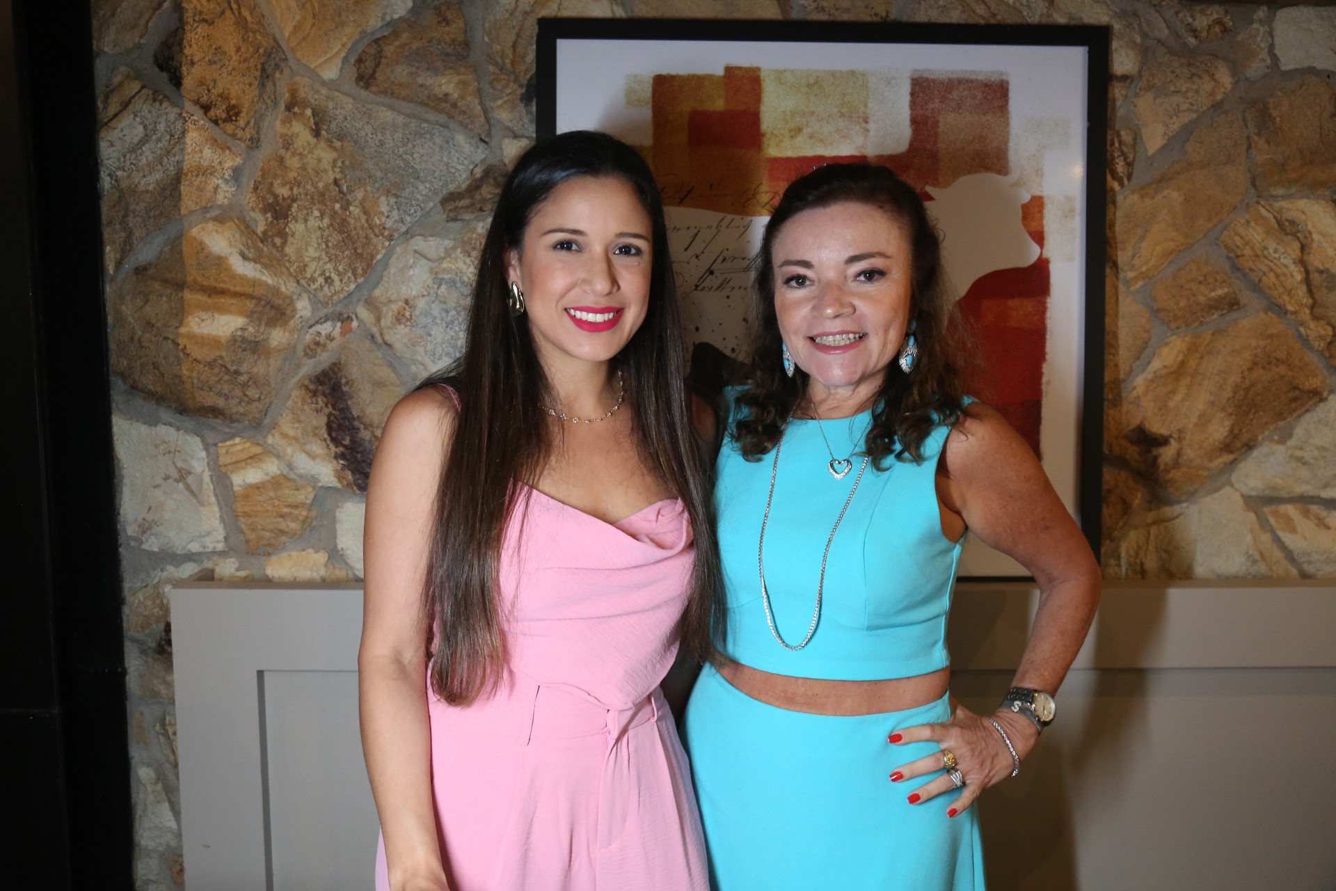 Tchau nicotina, vem confete e fetiches... | Clóvis Holanda | OPOVO+