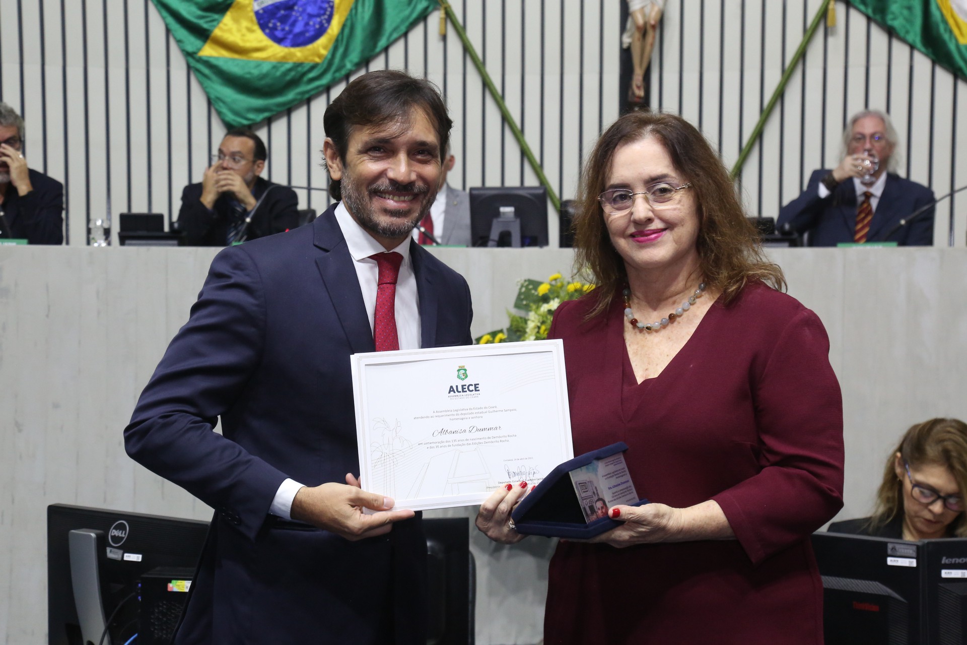 Por um segundo, virei um biólogo daqueles radicais, mas o boleto ...