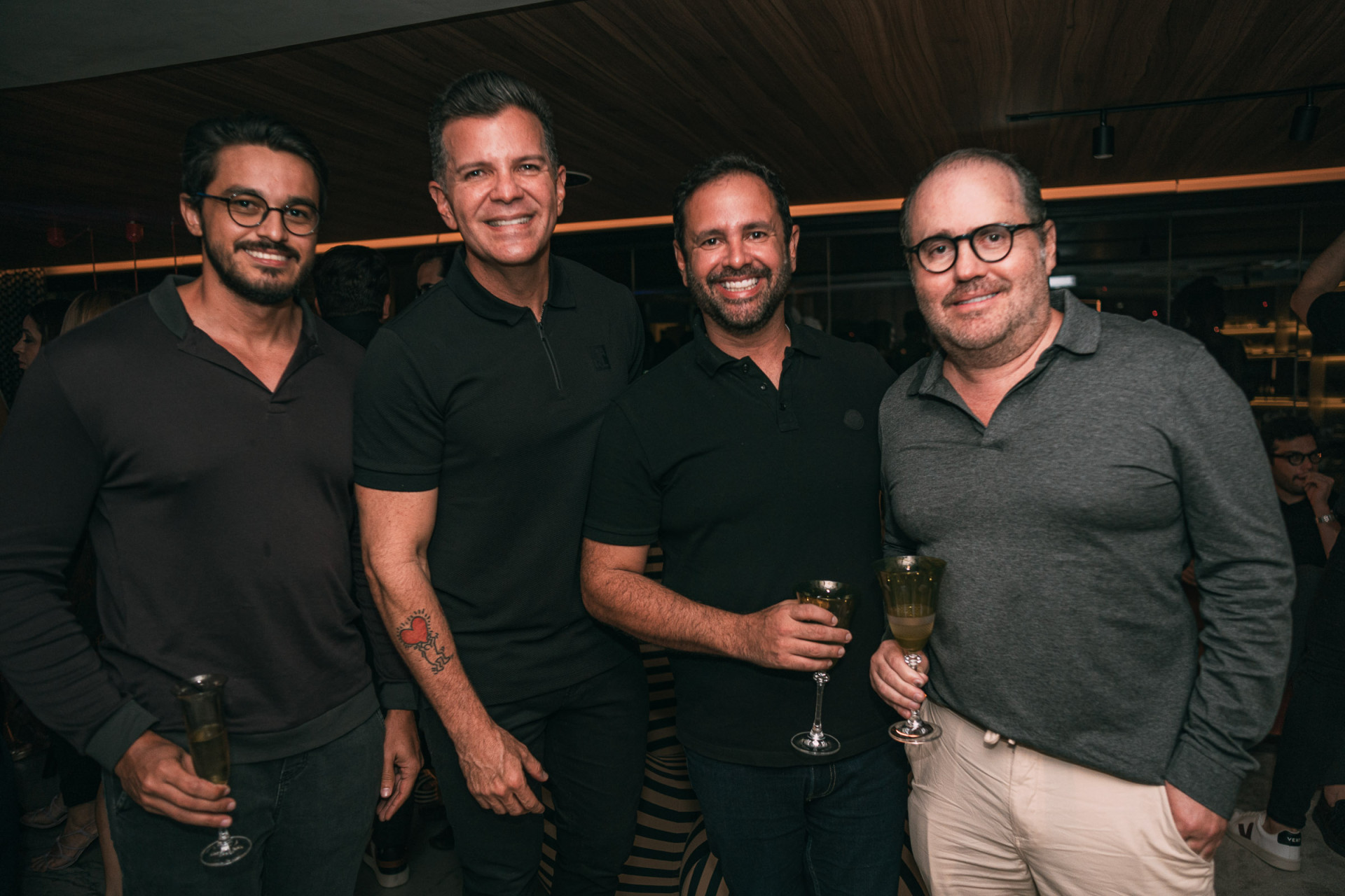 Dos hits no sax a "Sinônimos".... | Clóvis Holanda | OPOVO+